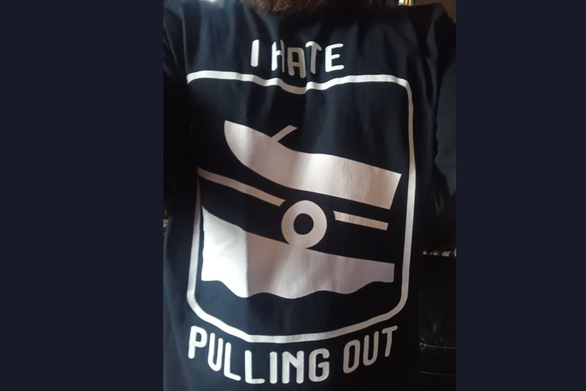 Pulling Out Cotton Tee – The Dude's Threads